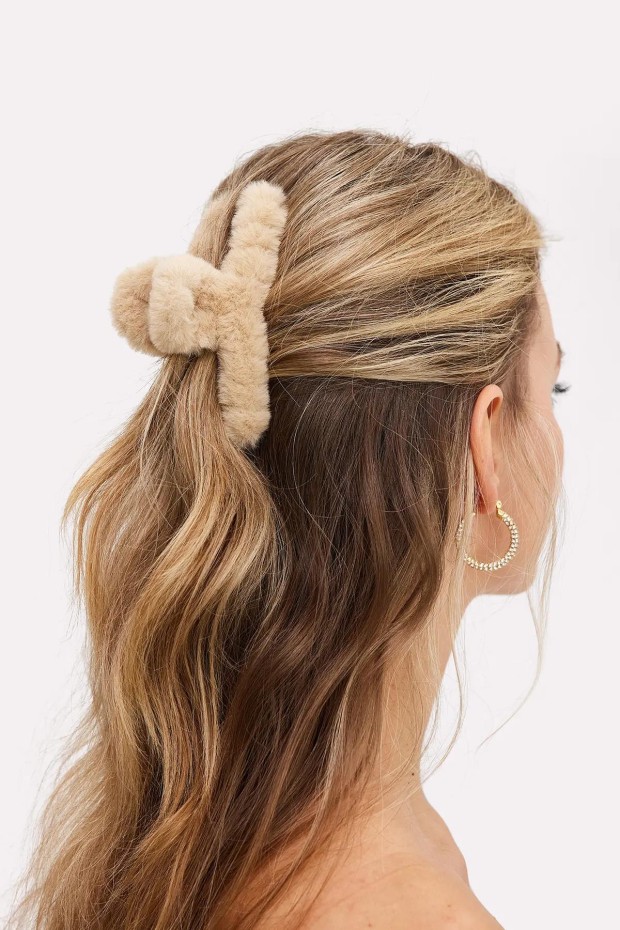 Kürklü Soft Peluş Büyük Mandal Toka - New Obsessions - Saç Aksesuarları ...